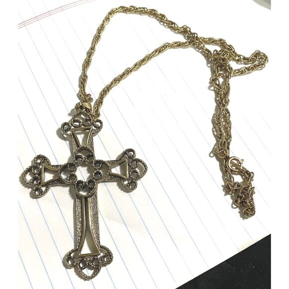 Sarah Coventry | Jewelry | Sarah Coventry Victorian Cross Pendant ...